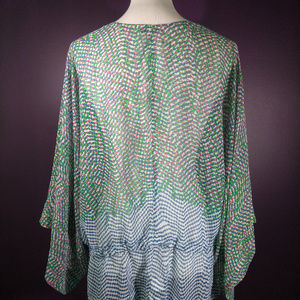 CAbi | Tops | Stunning Cabi Vintage Spring 22 Arts Tunic Nwot | Poshmark